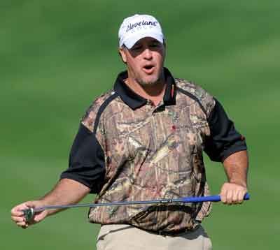 Former ABAC golfer Weekley shares lead at Bob Hope Classic – Albany Herald