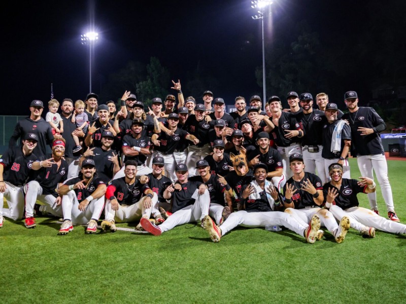 Georgia Bulldogs beat Georgia Tech in 10th inning to advance to Super ...