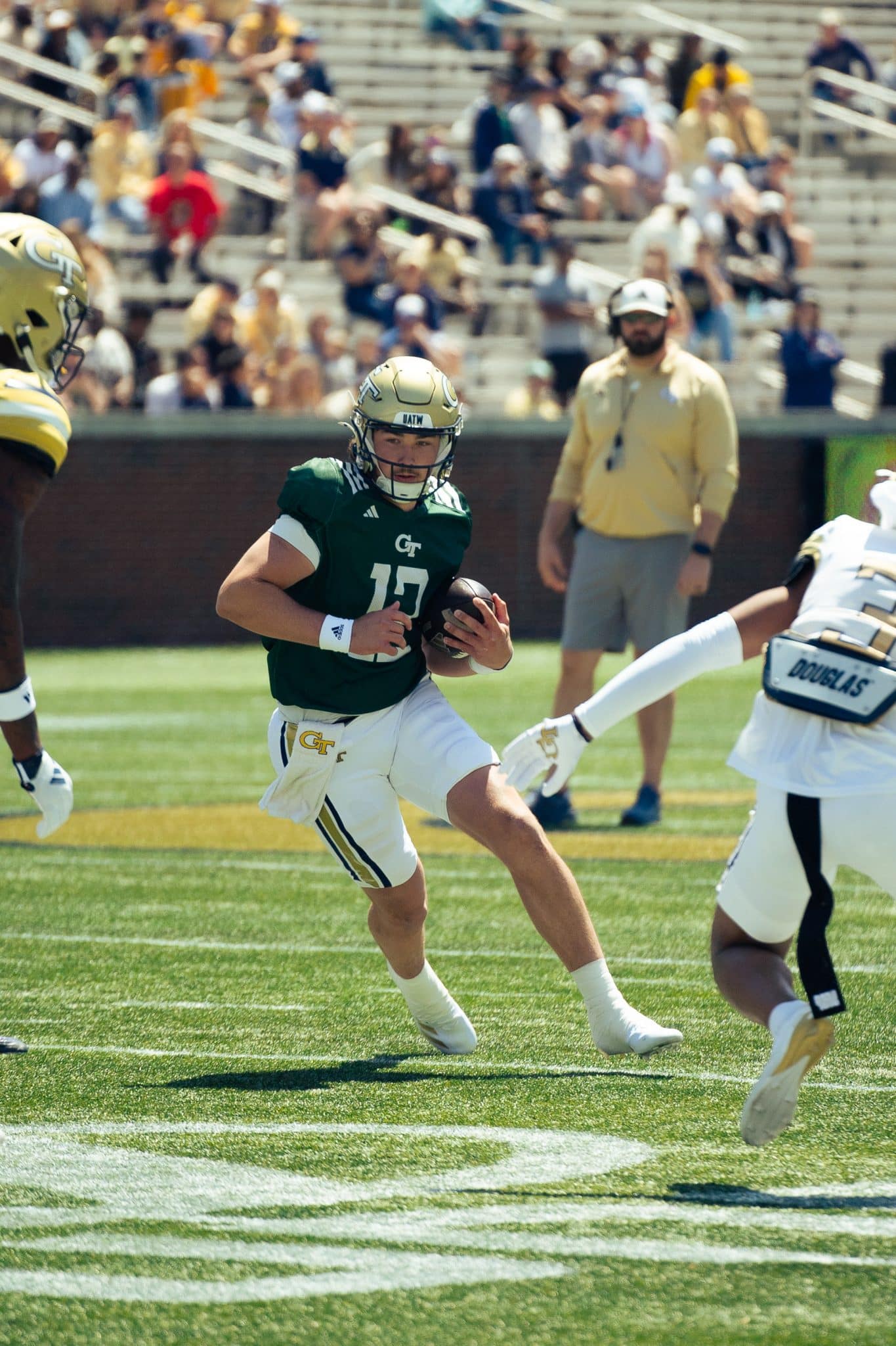 Georgia Tech: Wreck ‘Em Edges Swarm, 20-19, in White and Gold Game ...