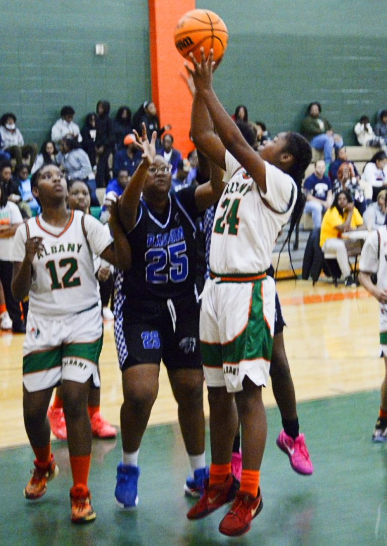Albany Middle, Radium Springs split Thursday games – Albany Herald