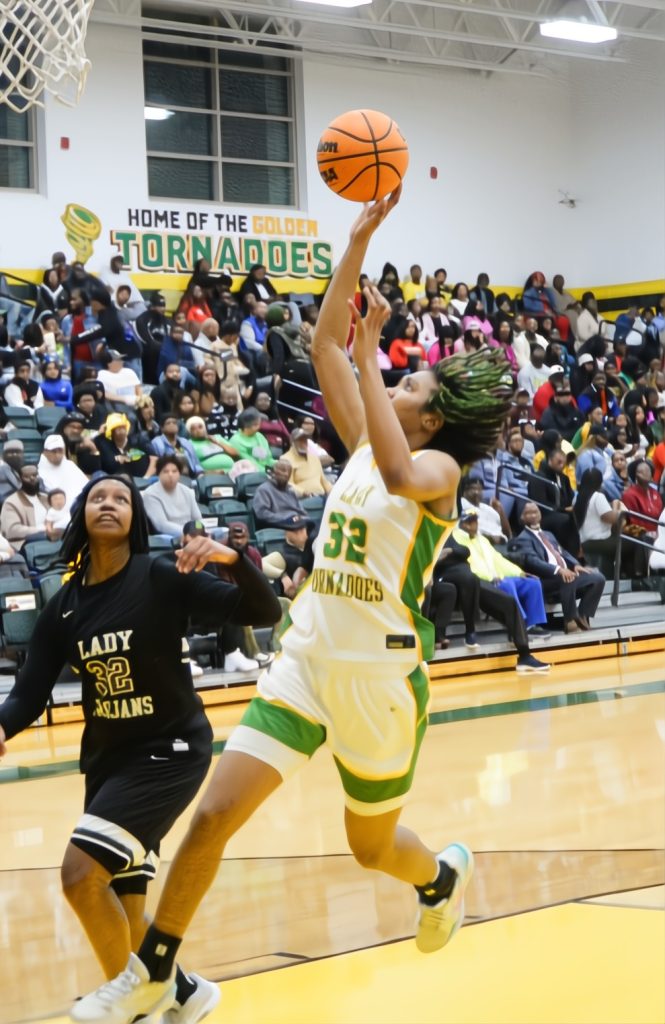 Monroe survives swings, claims rivalry sweep over Dougherty – Albany Herald