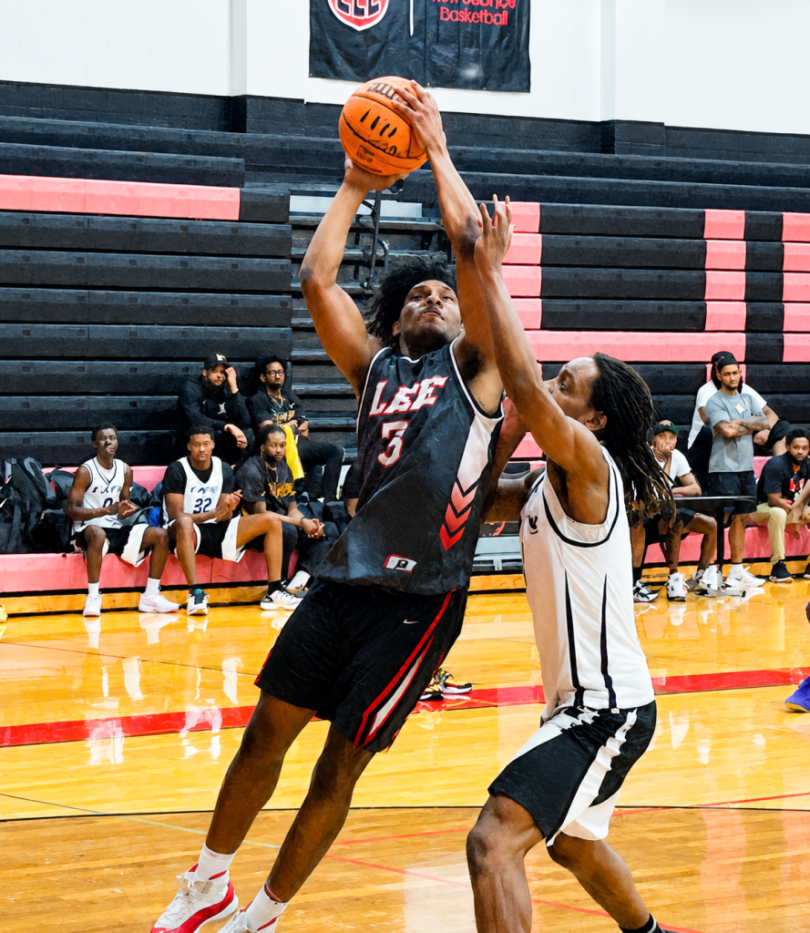 Lee County outruns Valdosta, 65-33 – Albany Herald